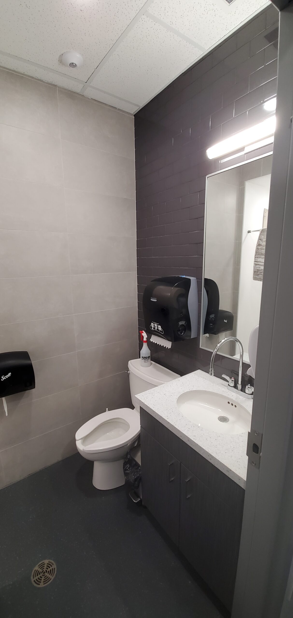 Fire Station Washroom Renovation – Burkhart Gilchrist Architects Inc.
